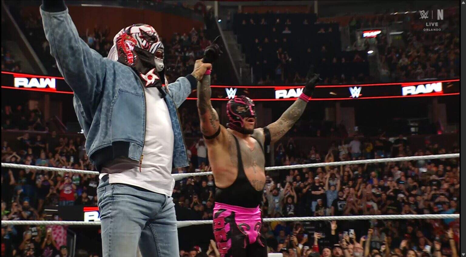 Penta Returns To WWE Raw; Saves Rey Mysterio From Post-Match Attack ...